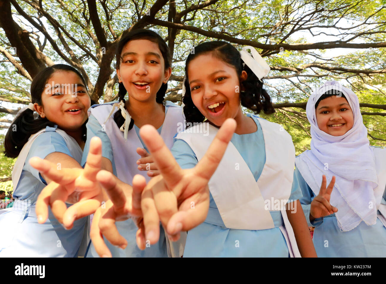 Dhaka, Bangladesh. 30th December, 2017. Jubilant students of ...