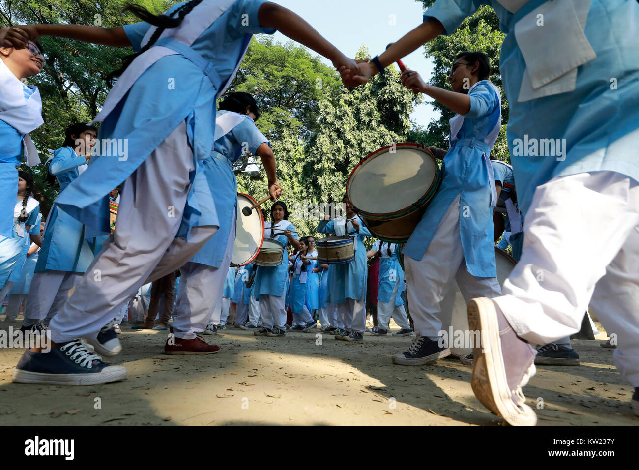 Dhaka, Bangladesh. 30th December, 2017. Jubilant students of ...