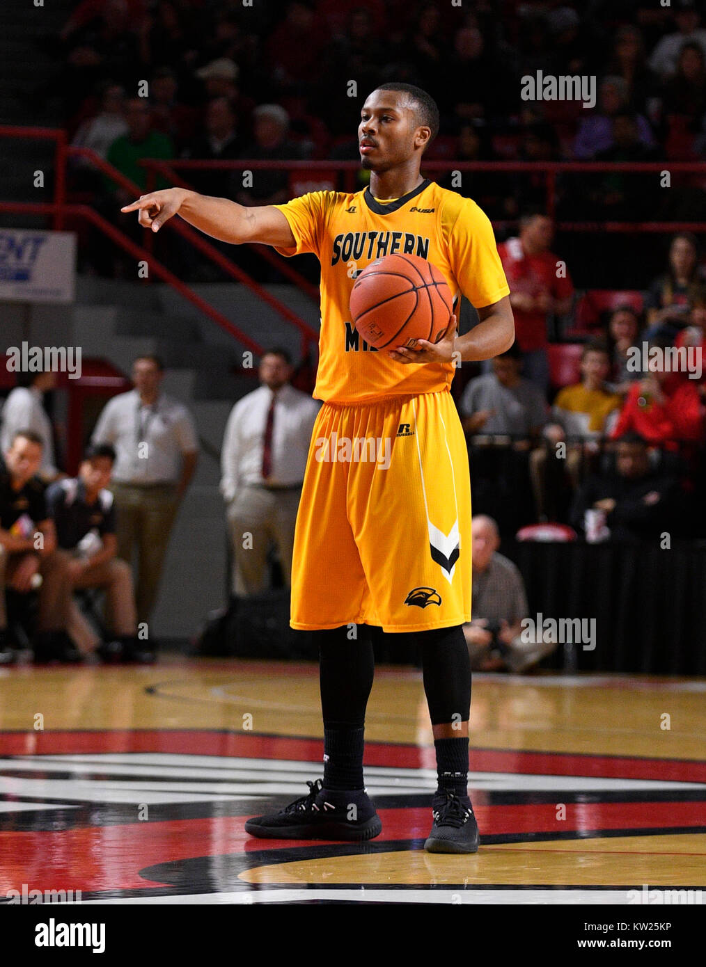 Dangelo roberts hi-res stock photography and images - Alamy