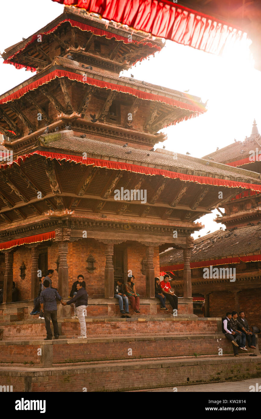 The square temple hi-res stock photography and images - Alamy