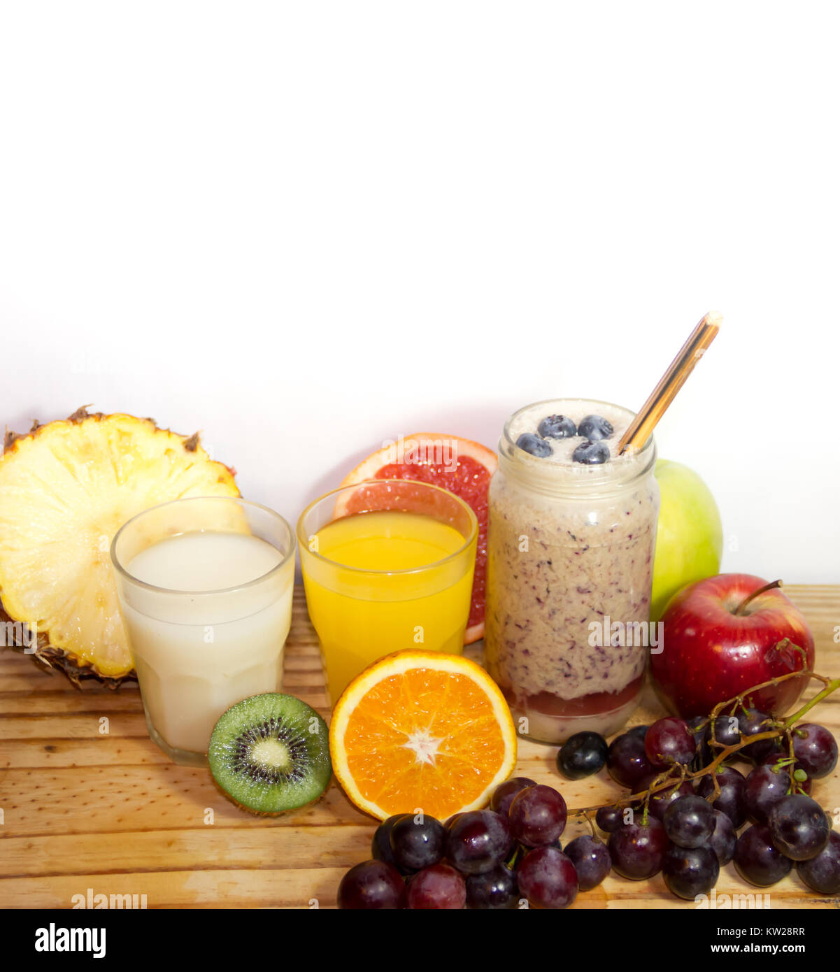 healthy breakfasts with fresh fruits and dried fruits juices, smoothies ...