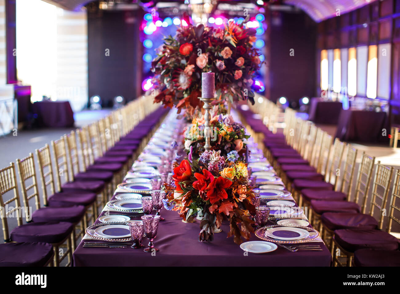 Table set for wedding or another catered event dinner Stock Photo - Alamy