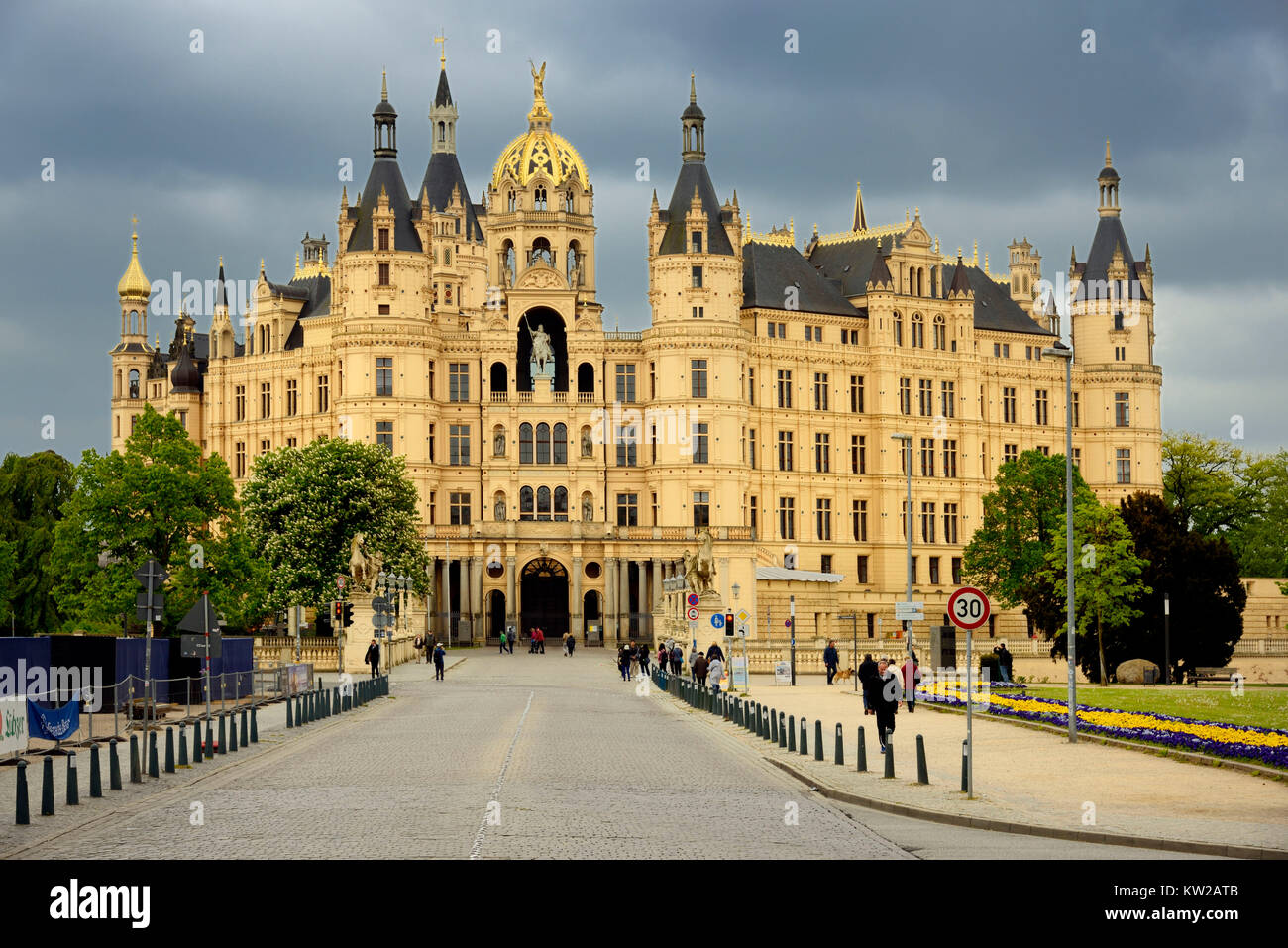 Schweriner castle, castle facade in the main access, Schweriner Schloss ...