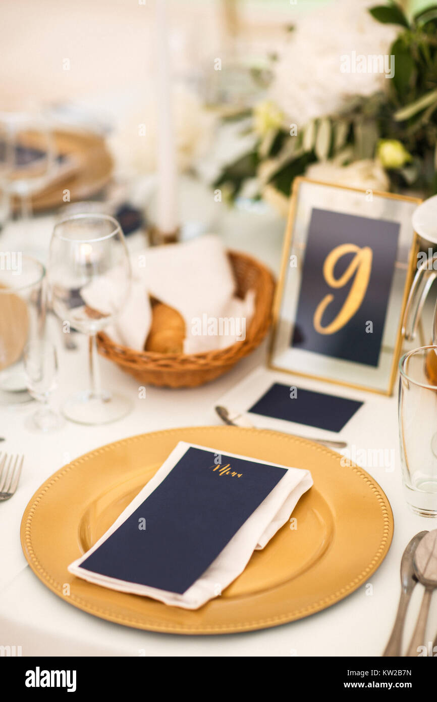 Table set for wedding or another catered event dinner Stock Photo - Alamy