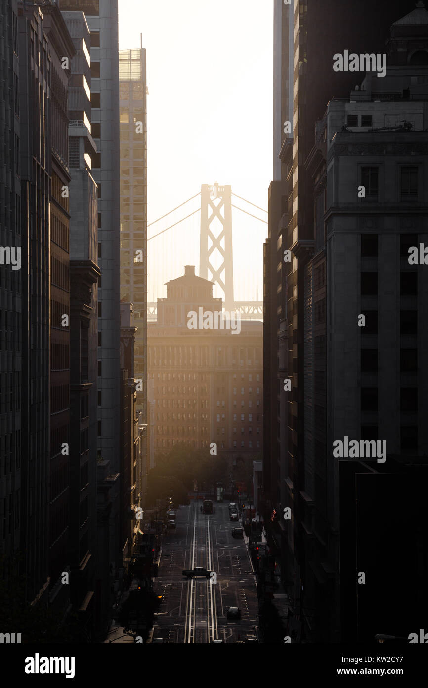 Classic view of historic California Street with famous Oakland Bay ...