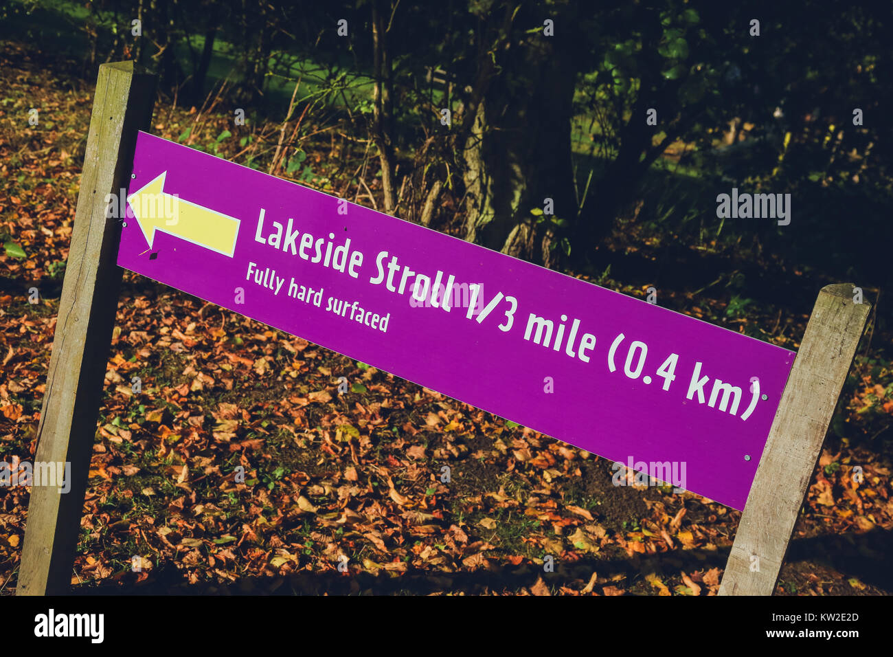 Lakeside sign hi-res stock photography and images - Alamy