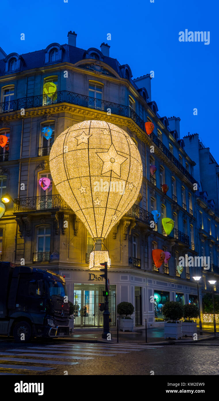 Windows paris france hi-res stock photography and images - Alamy