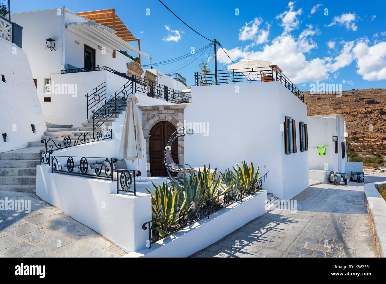 Houses/villas of Lindos village (Rhodes, Greece Stock Photo - Alamy