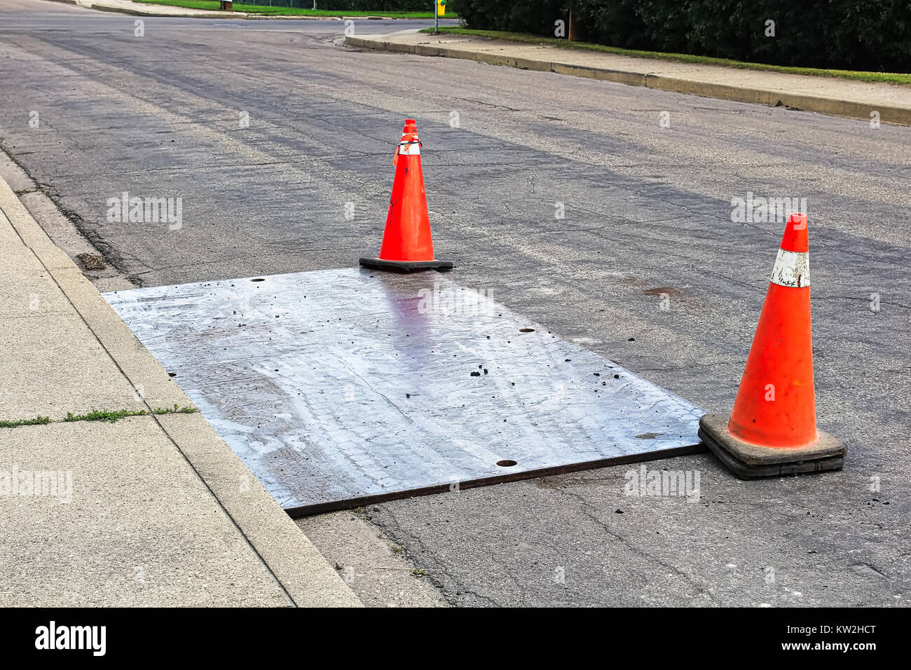 Curb plate hi-res stock photography and images - Alamy