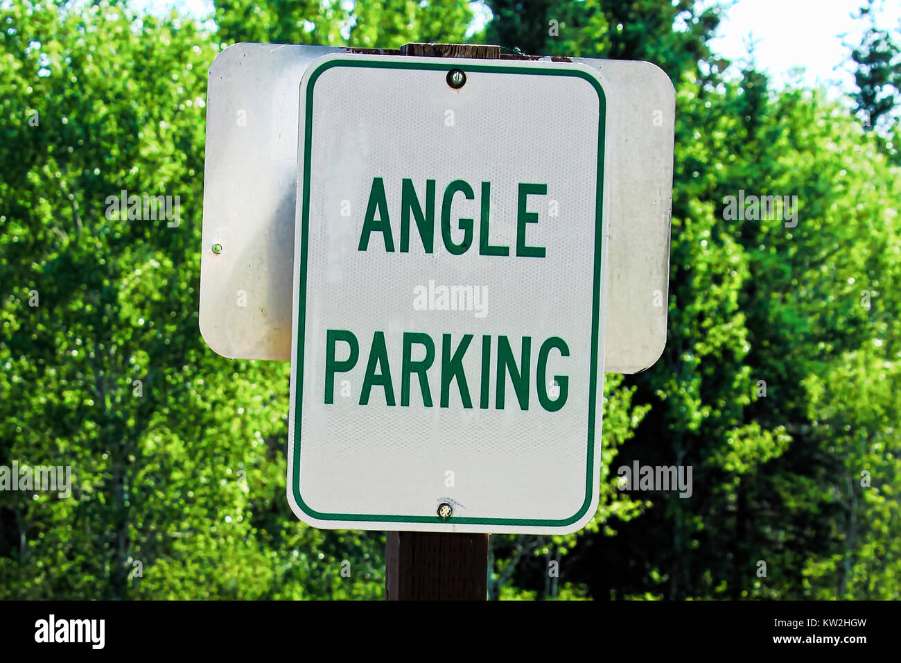 Angle parking hi-res stock photography and images - Alamy