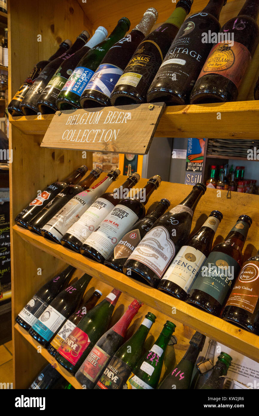 Interior beer bottle display hi-res stock photography and images - Alamy