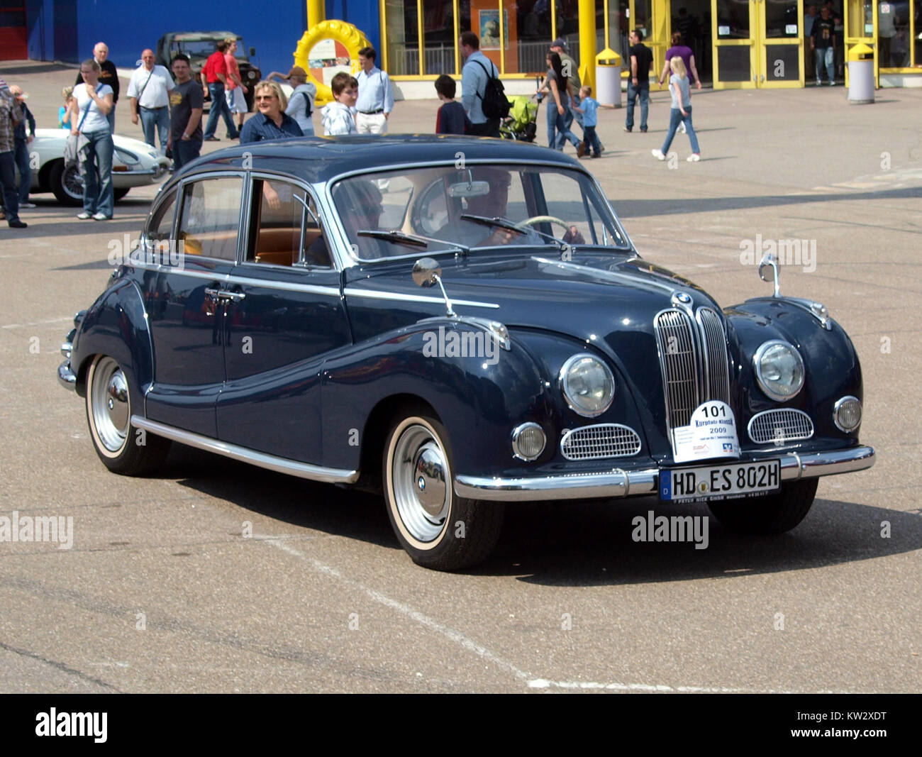 The 1963 BMW 502 3200 Super is a luxury car known for its elegant ...