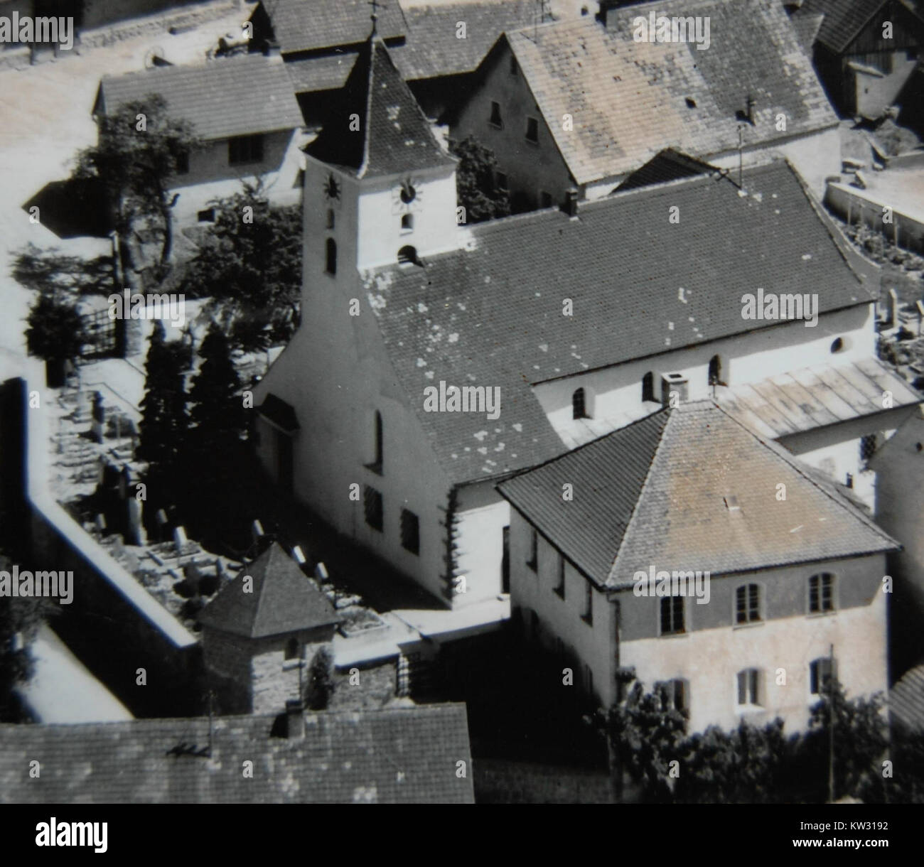 A historical image of Gleiritsch School in 1840, capturing the ...