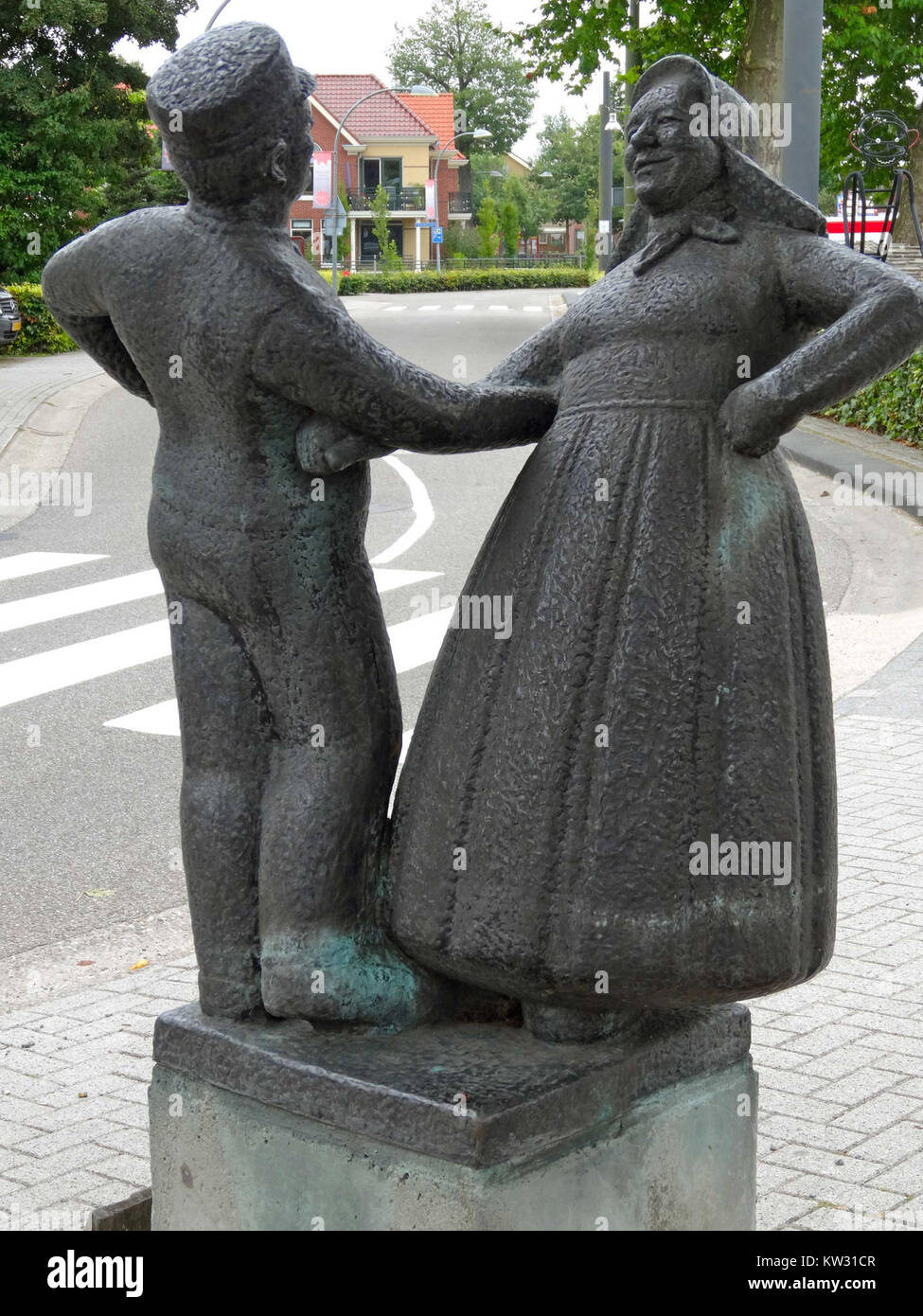 Boerendansers 1 is a traditional Dutch folk dance group from Diepenheim ...