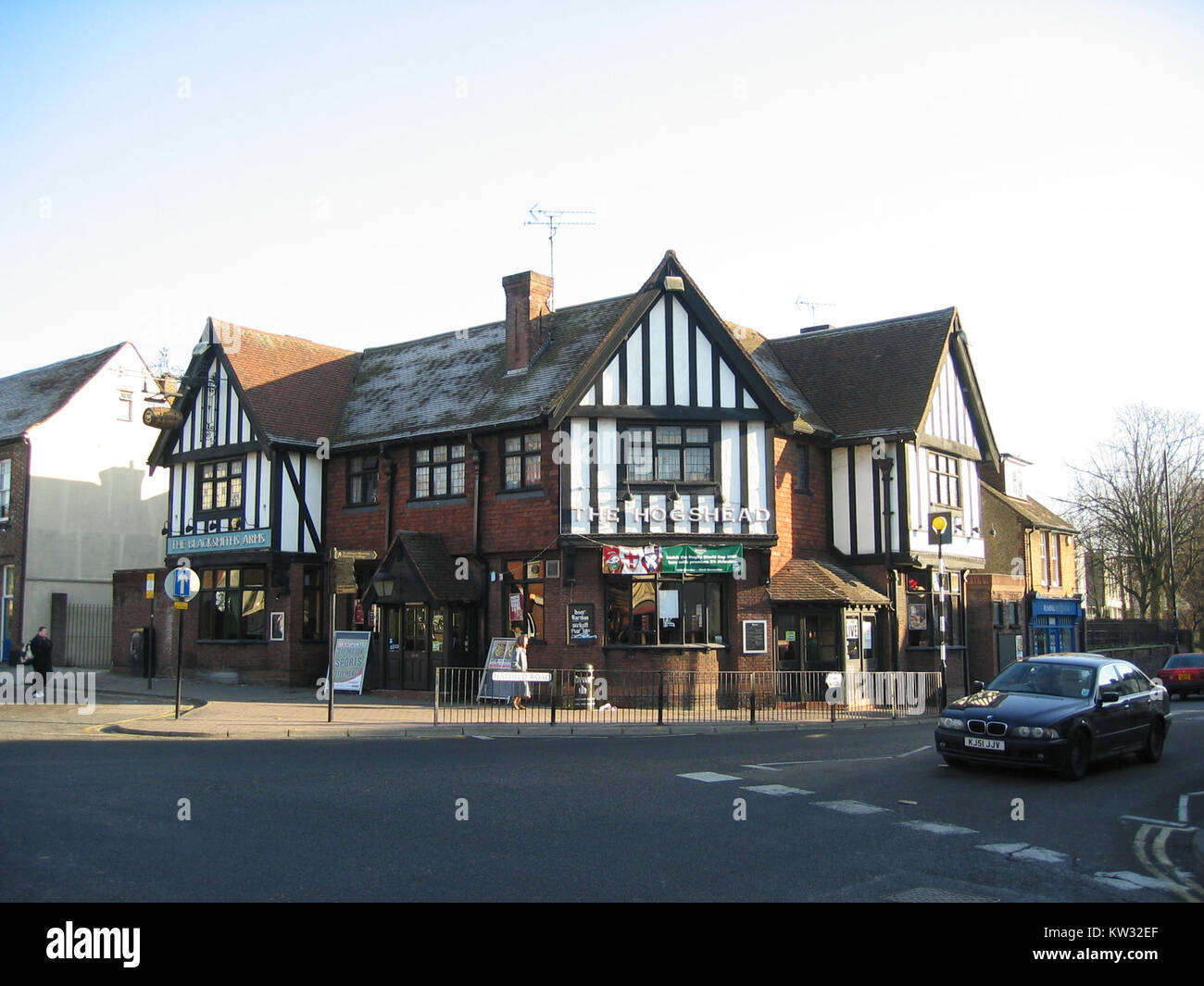 The blacksmiths arms hi-res stock photography and images - Alamy
