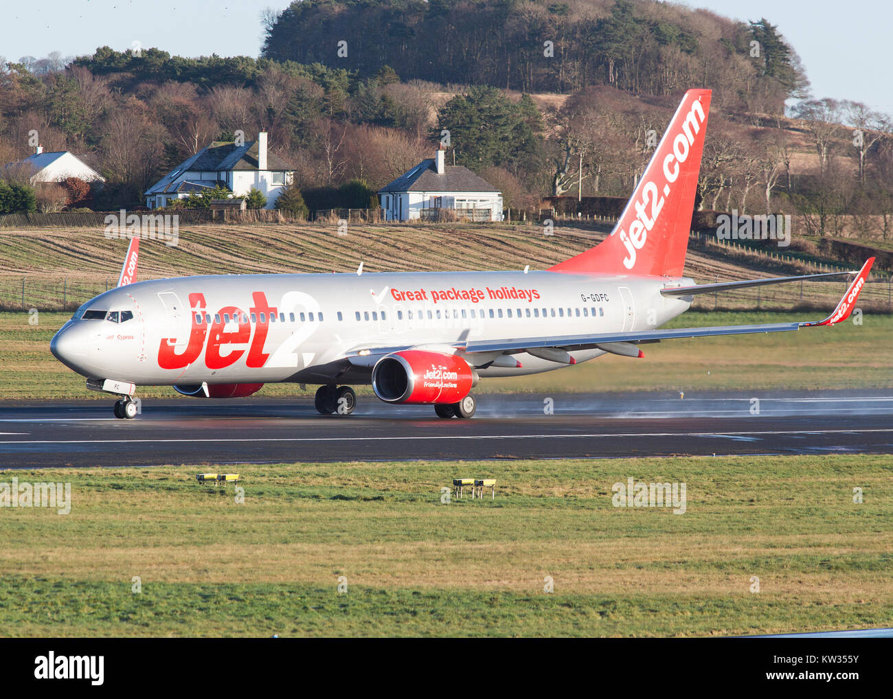 Side view 737 High Resolution Stock Photography and Images - Alamy