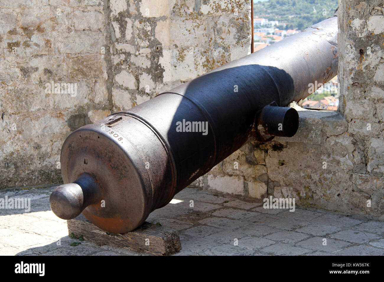 Old bronze gun in fortress in Hvar, Croatia Stock Photo - Alamy