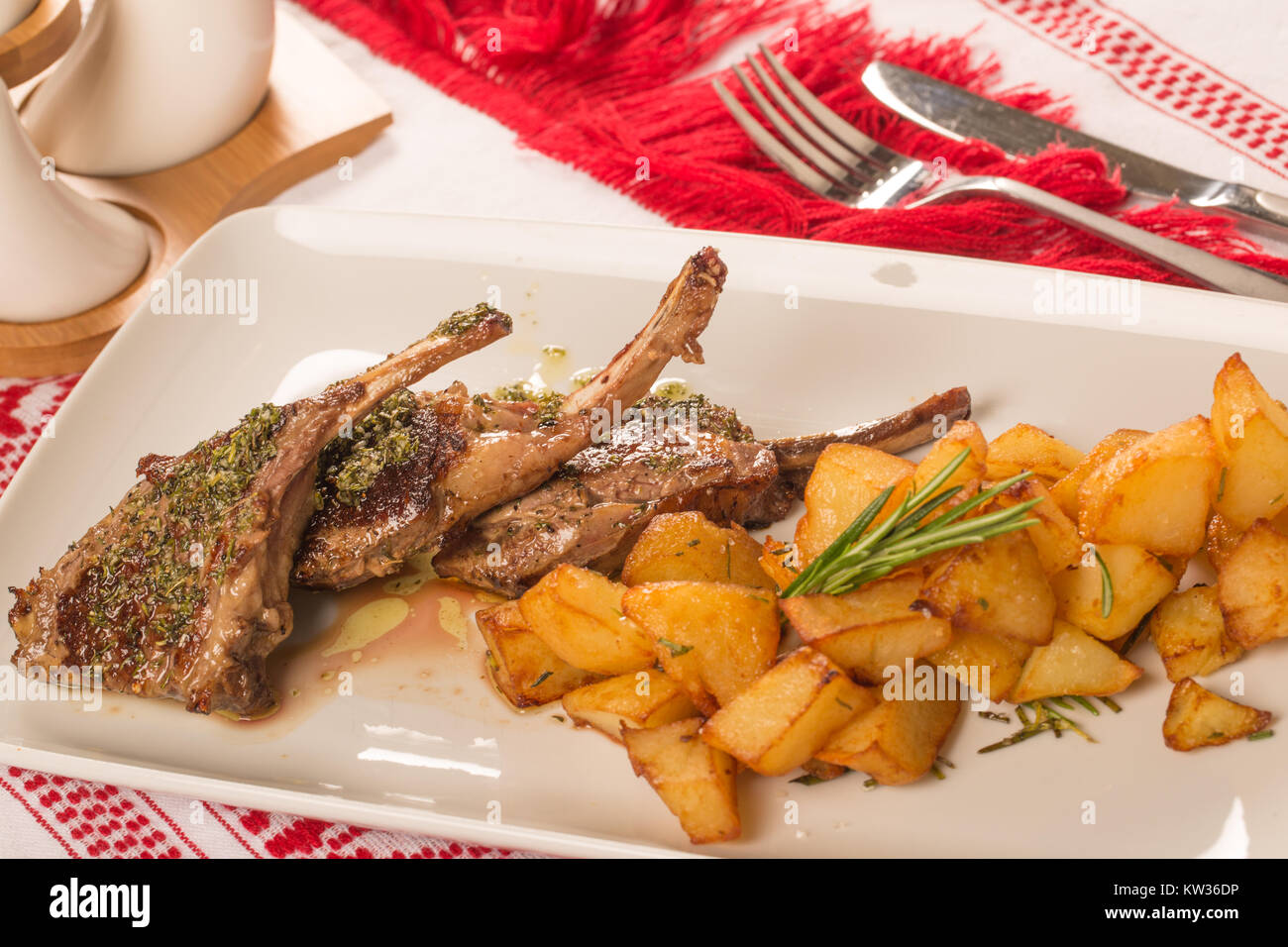 Lamb cutlets fine dining hi-res stock photography and images - Alamy