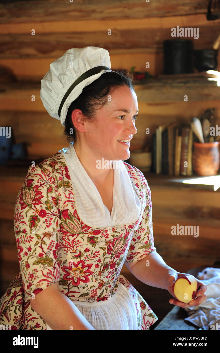 Colonial woman american revolution hi-res stock photography and images ...