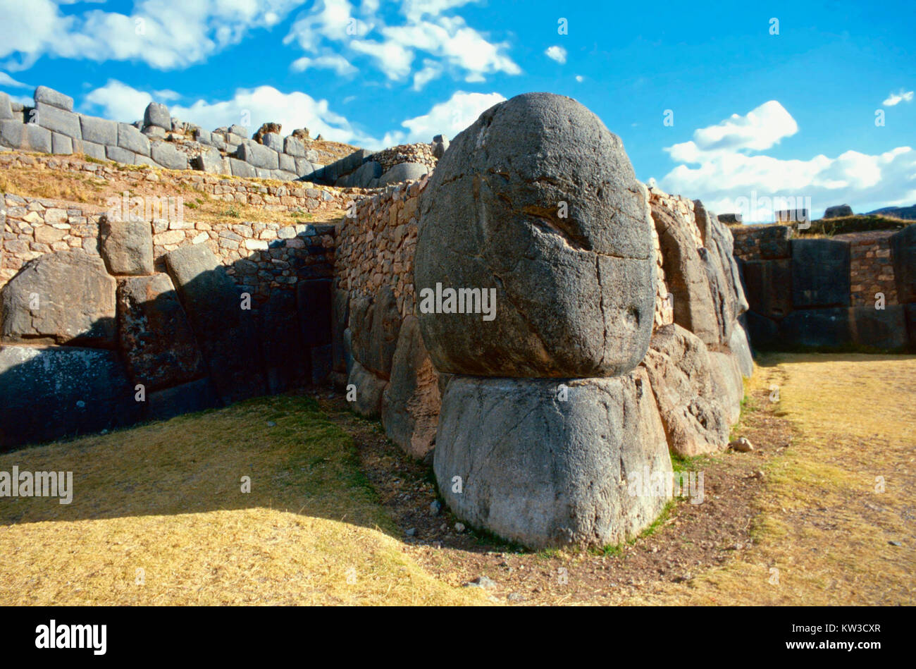 Inca stonework sacsayhuaman peru hi-res stock photography and images ...
