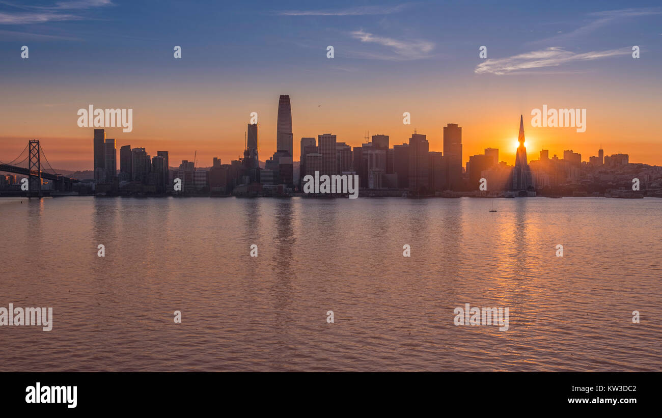 Sunset through Keyhole Rock Stock Photo - Alamy