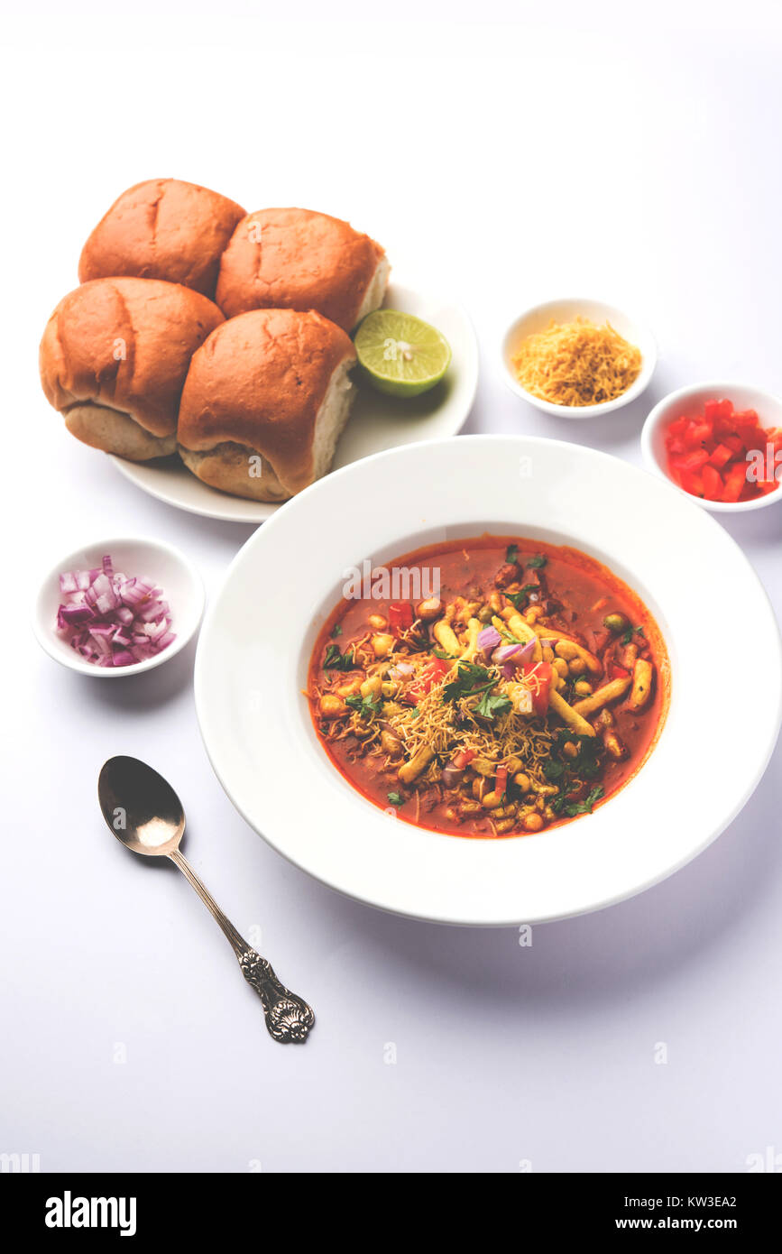 Misal Pav or misalpav, Misal Pav with Farsan. Traditional Indian spicy ...