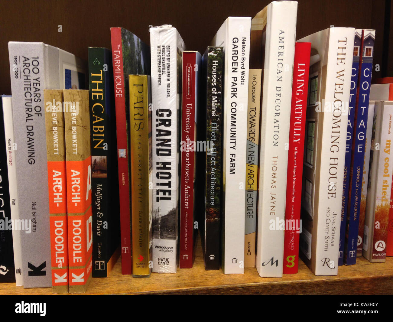 Bookstore literary works hi-res stock photography and images - Alamy