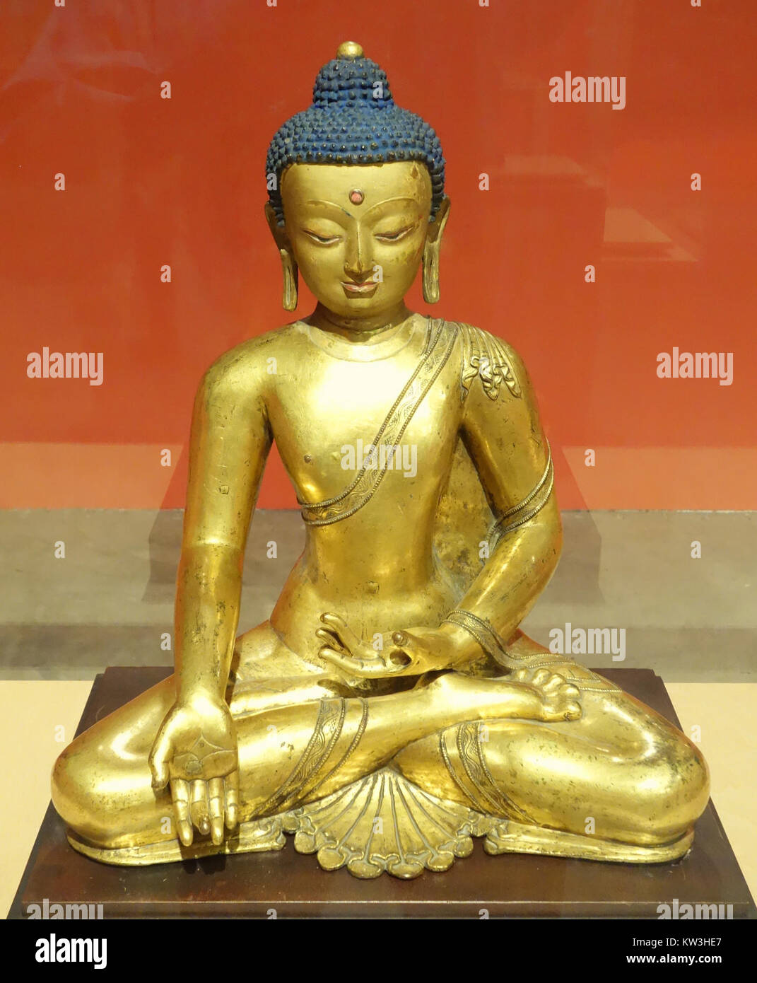 Medicine buddha hi-res stock photography and images - Alamy