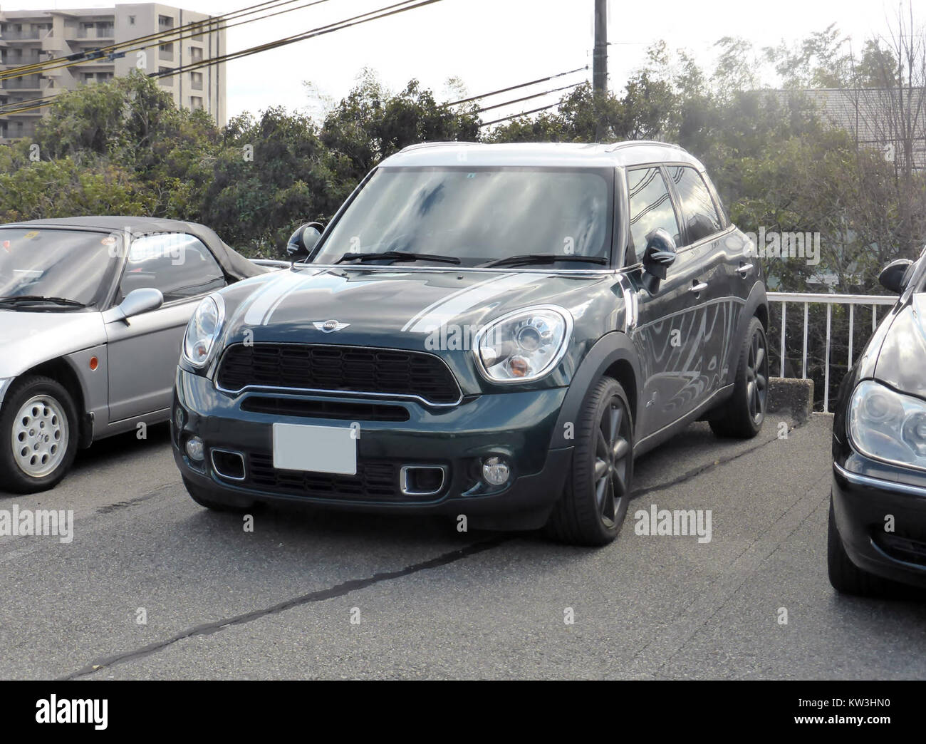 The BMW Mini Countryman is a compact luxury SUV known for its ...