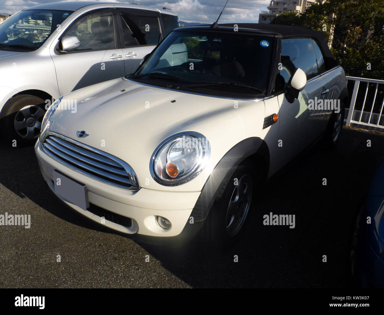 A front view of the BMW Mini Cooper Convertible (R57), showcasing the ...