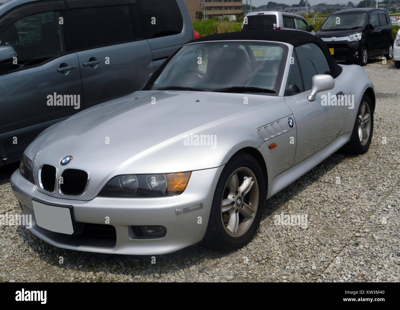 The BMW Z3 Roadster 2.2i (E36 7) is a luxury sports car known for its ...