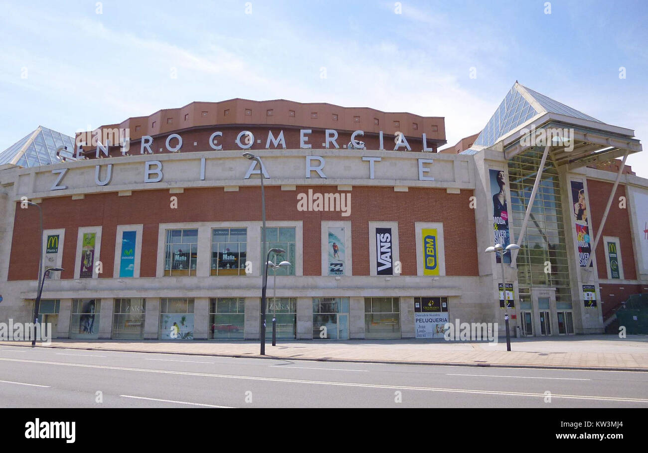 Zubiarte retail and leisure center hi-res stock photography and images ...