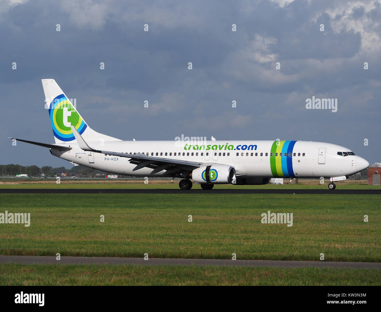 Transavia aircraft in flight hi-res stock photography and images - Alamy