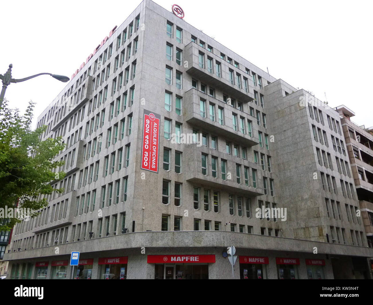 Edificio mapfre hi-res stock photography and images - Alamy