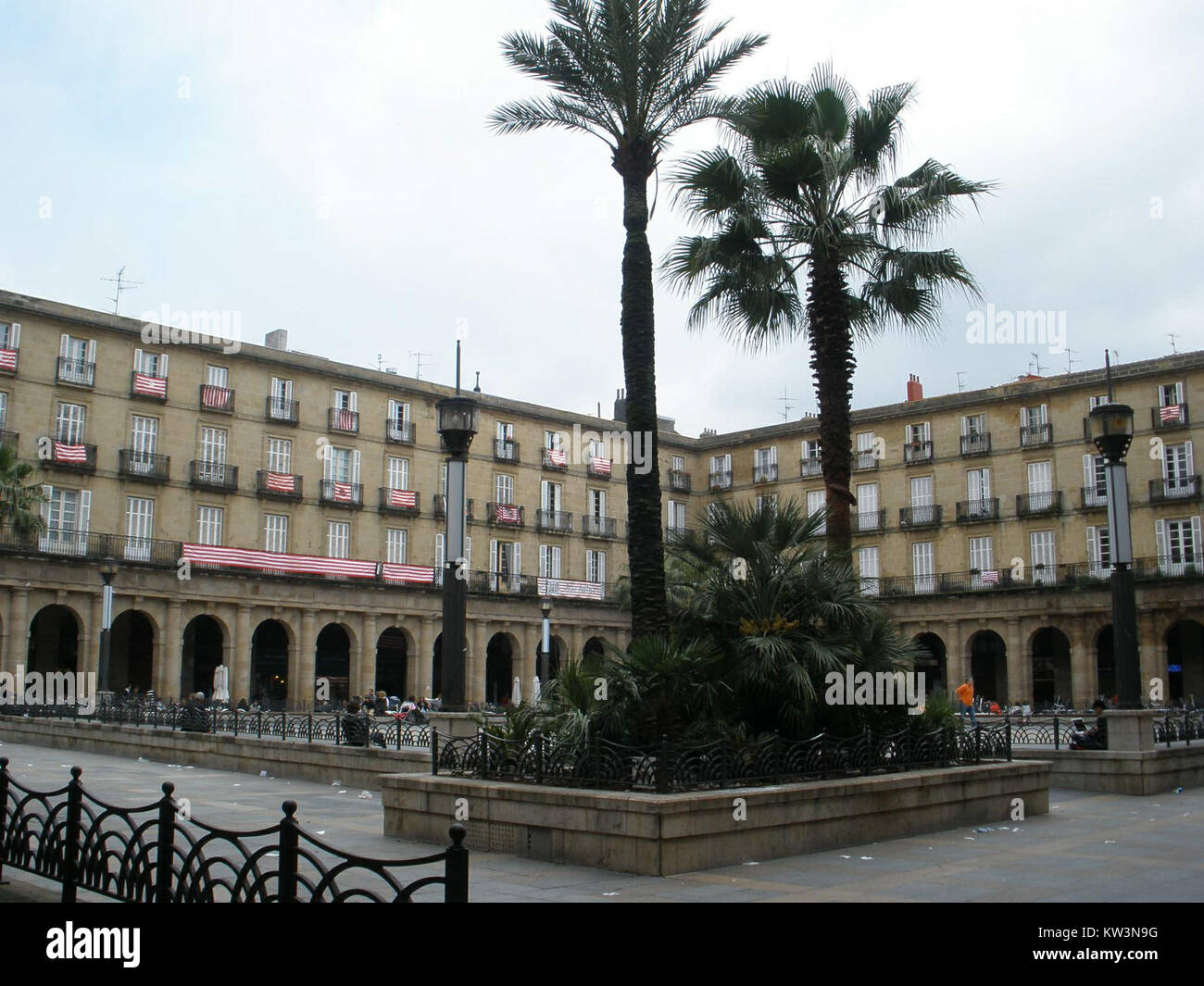 Bilbao plaza barria hi-res stock photography and images - Alamy