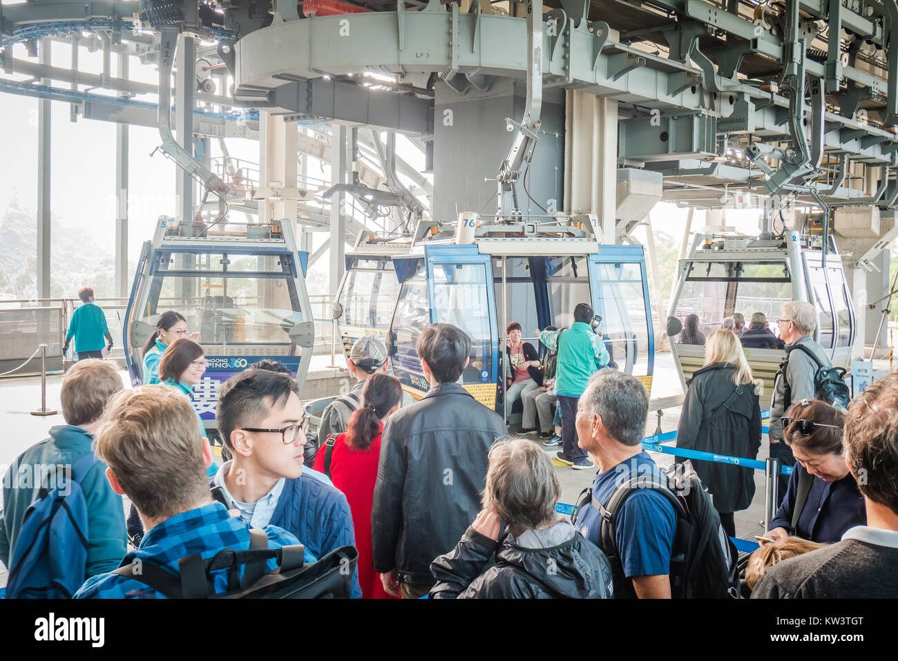 hong kong ngong ping 360 cable car Stock Photo - Alamy