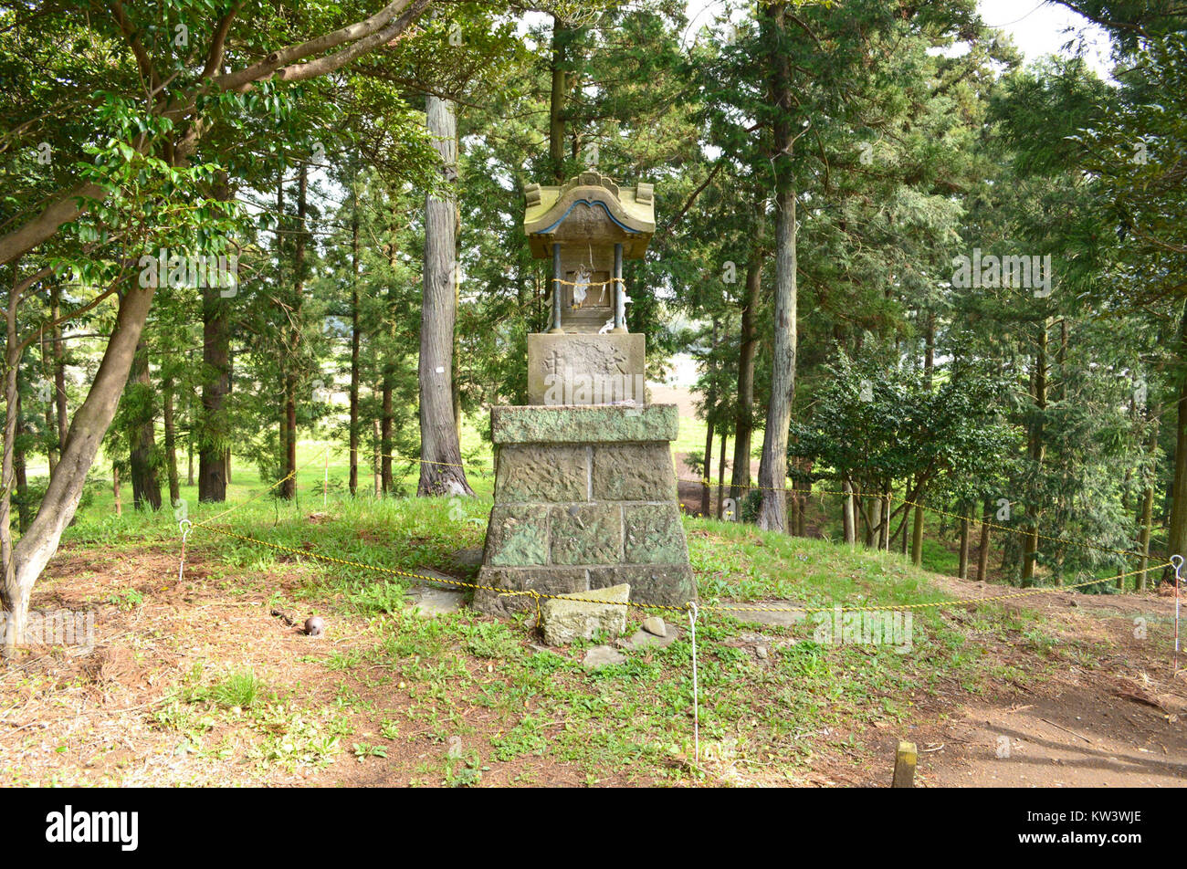 Hokora hi-res stock photography and images - Alamy