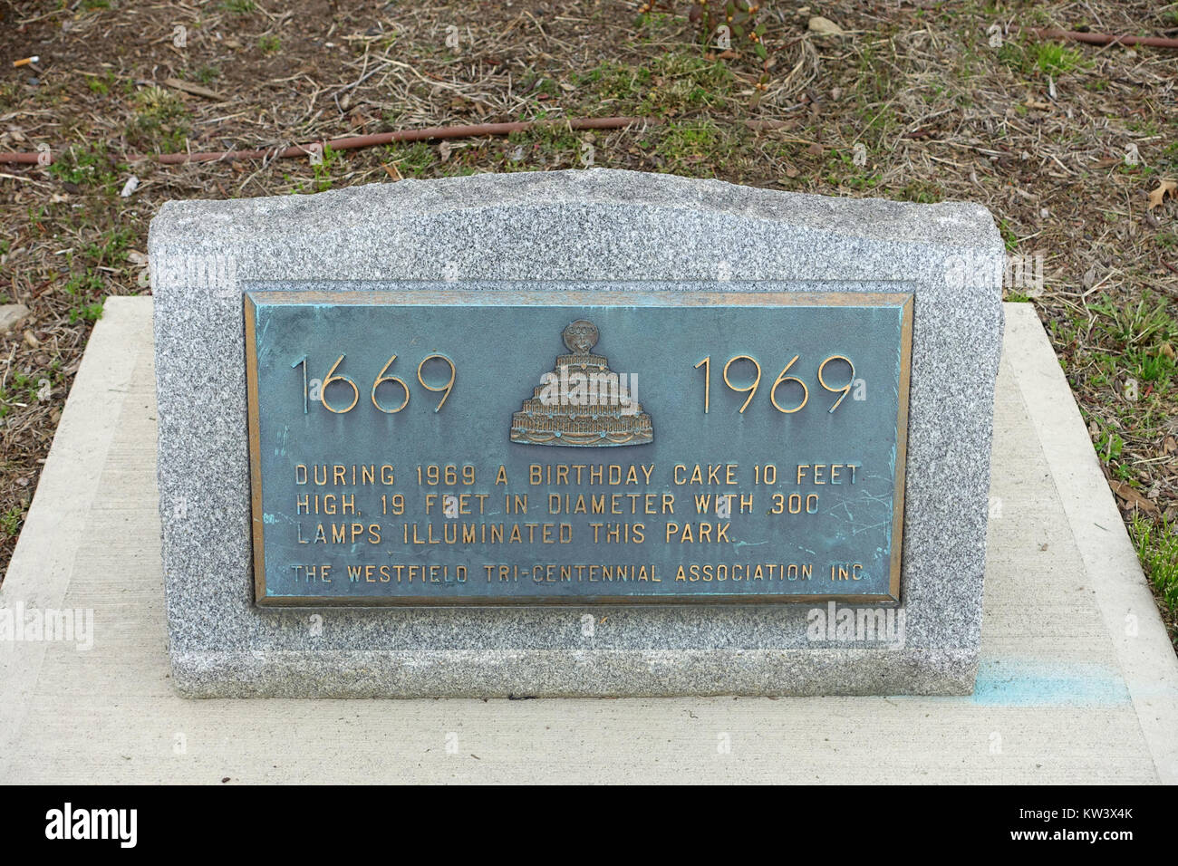 Birthday Cake 10 feet high memorial Park Square, Westfield, MA DSC02302 ...