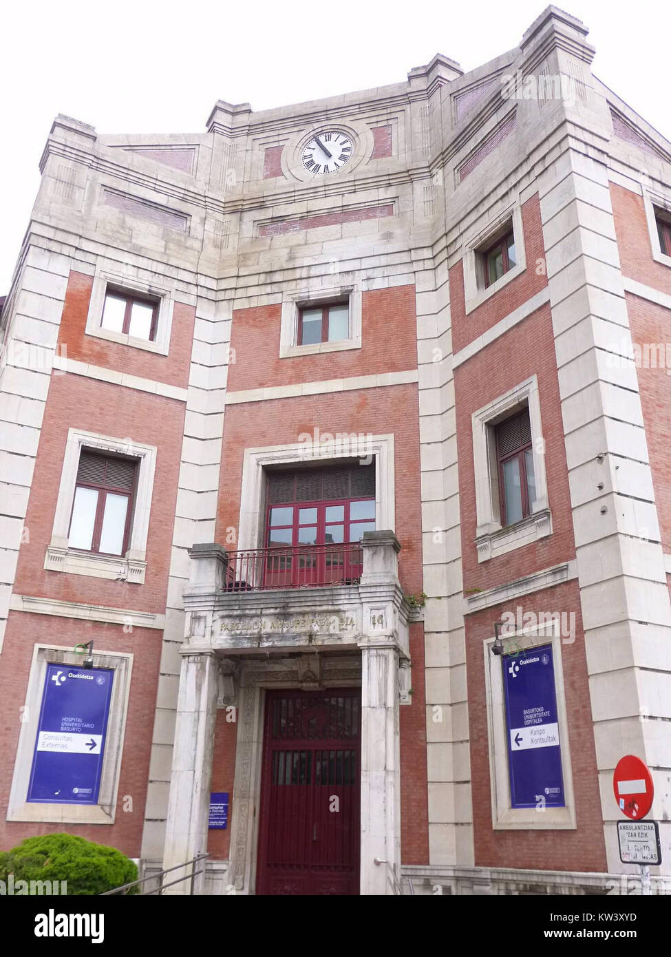 The Hospital Universitario de Basurto is a major medical facility in ...