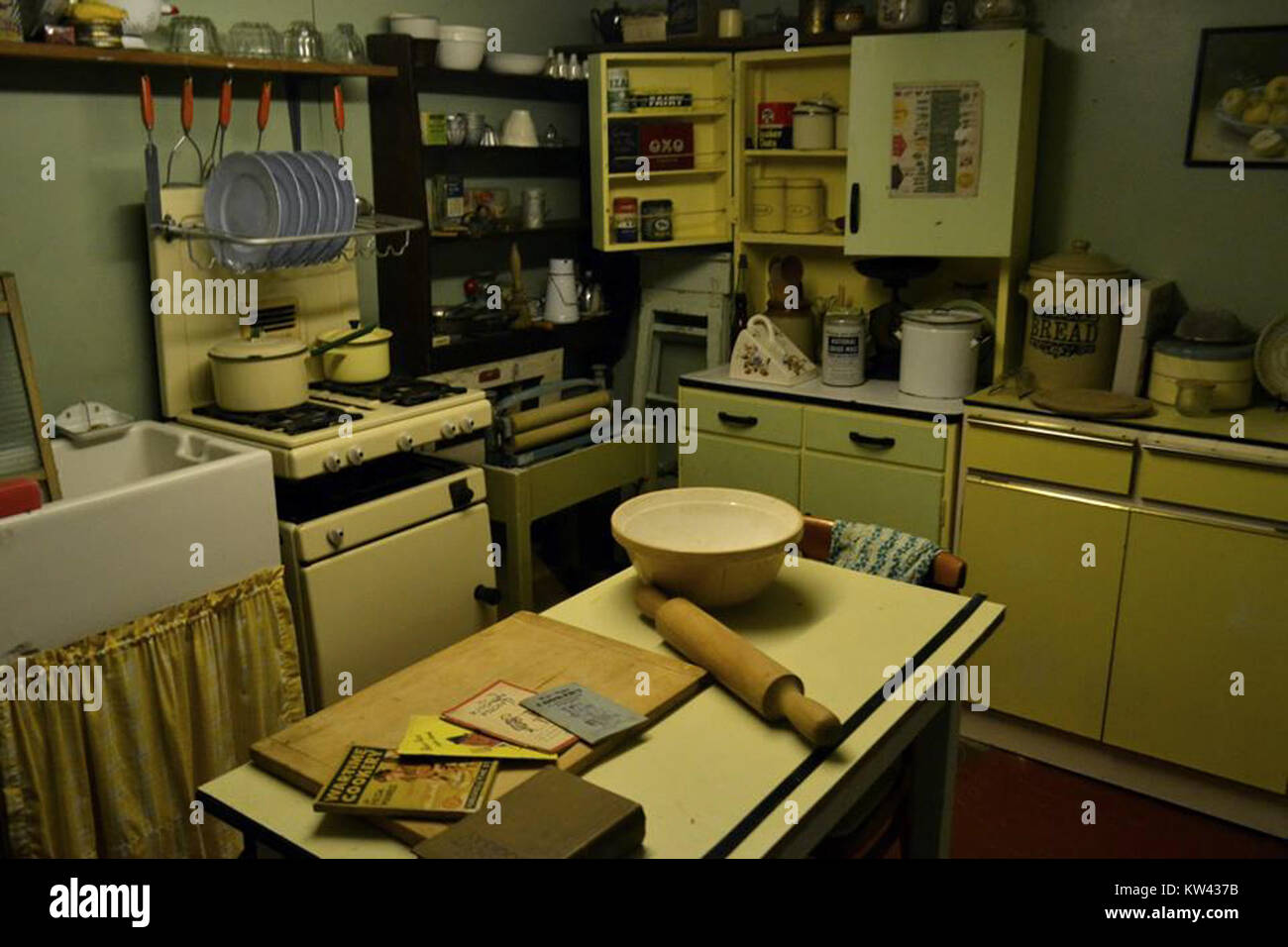 Nostalgic vintage pieces hi-res stock photography and images - Alamy