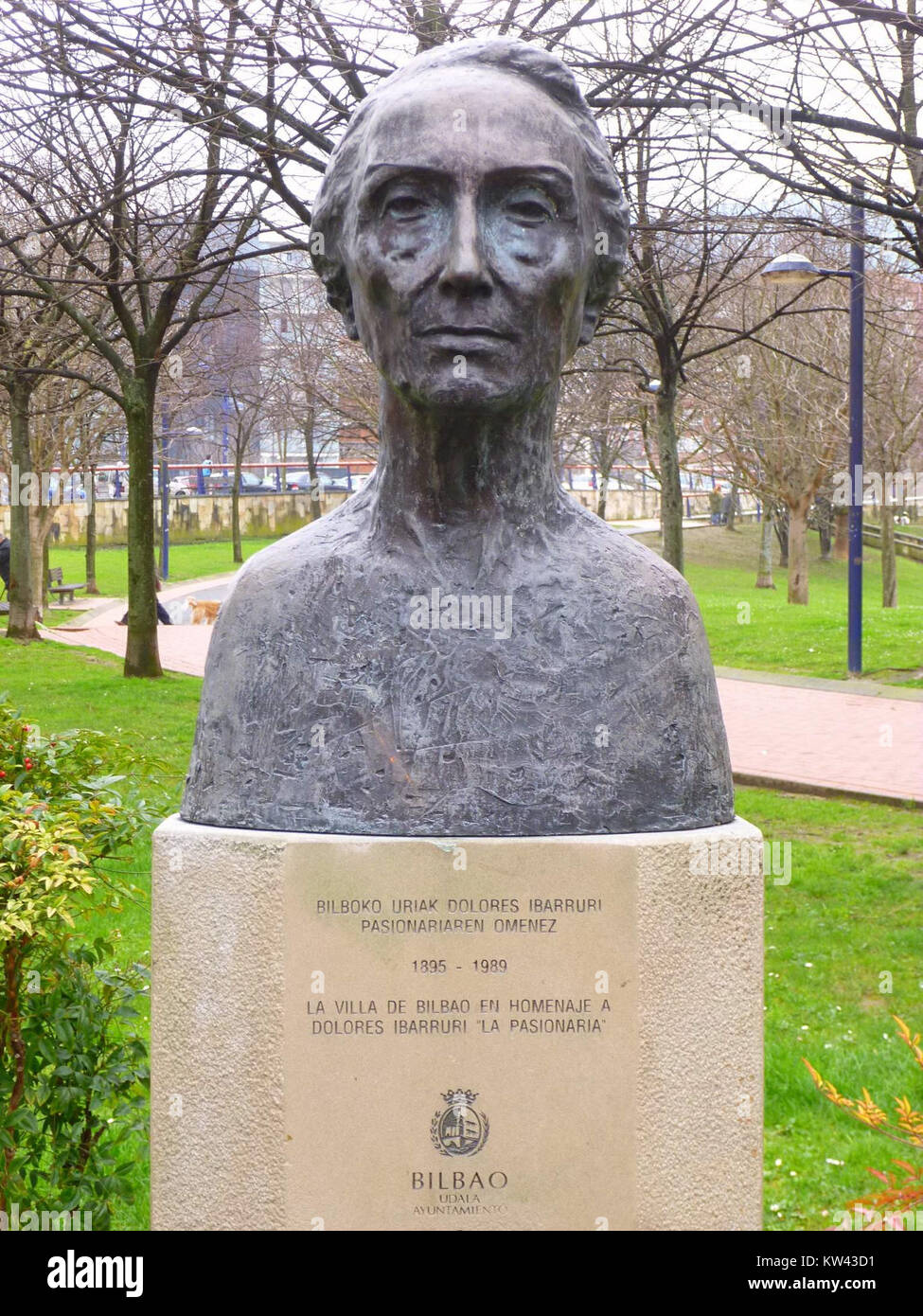 Bilbao Parque de Ametzola Monumento a Pasionaria 2 Stock Photo - Alamy