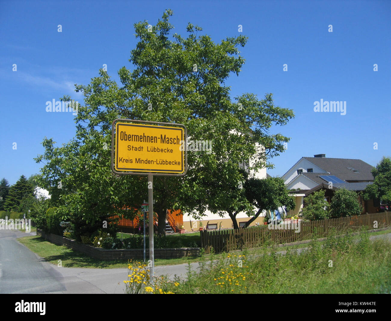 Blending elements of urban life hi-res stock photography and images - Alamy