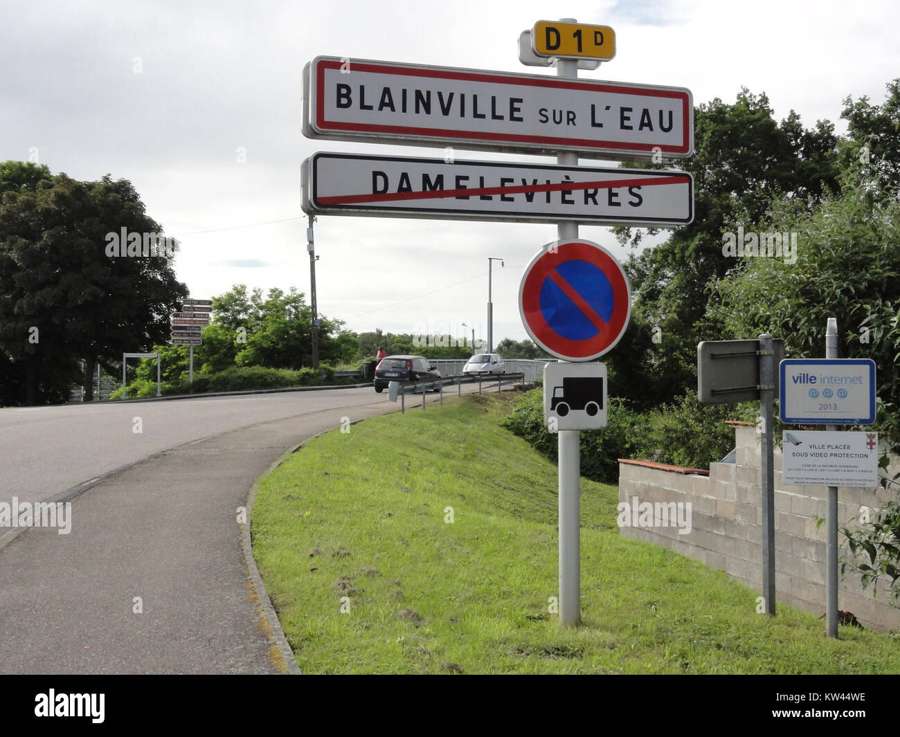 The city limit sign of Blainville-sur-l'Eau marks the boundary of this commune in northeastern ...