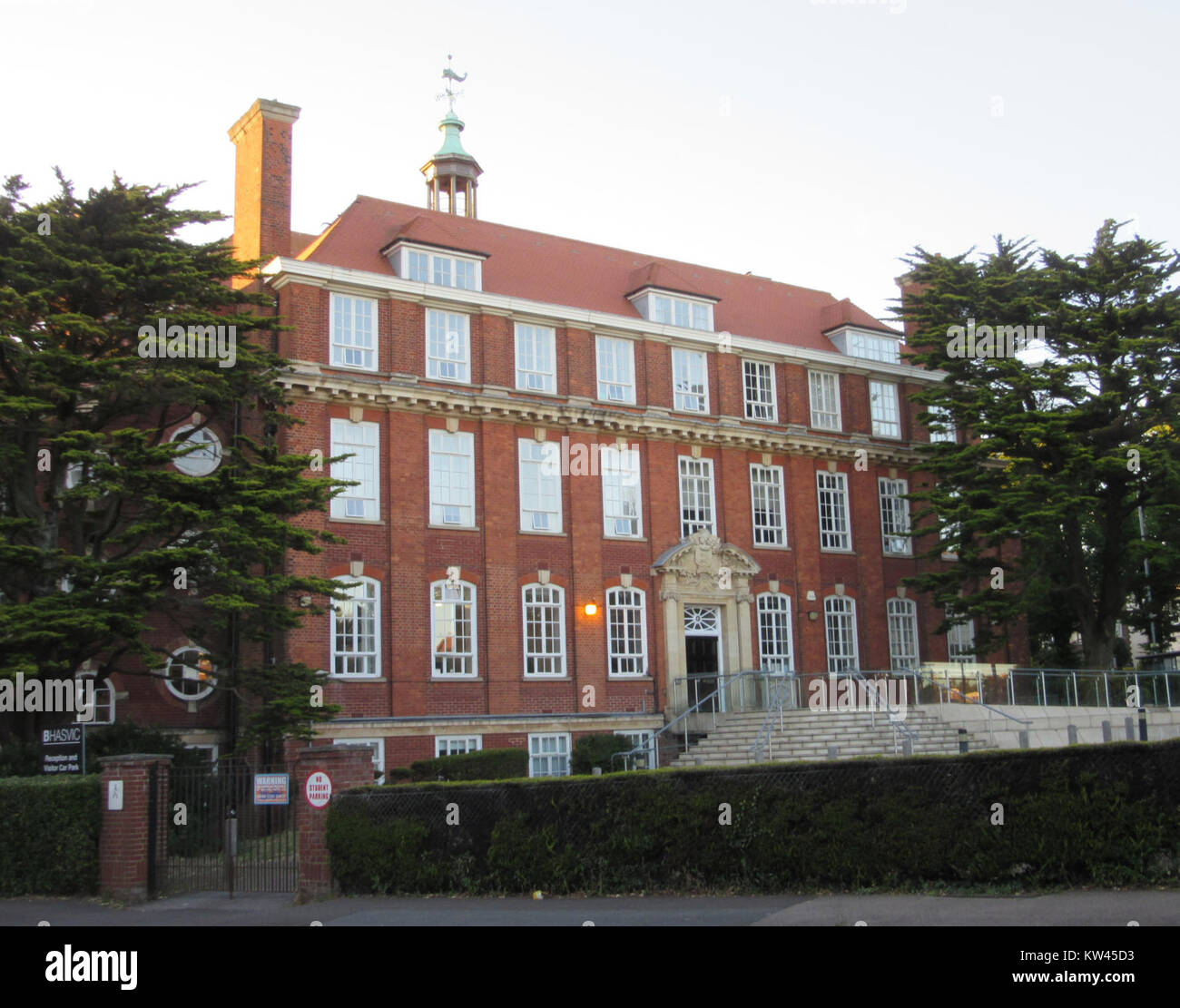 Academic sixth form hi-res stock photography and images - Alamy