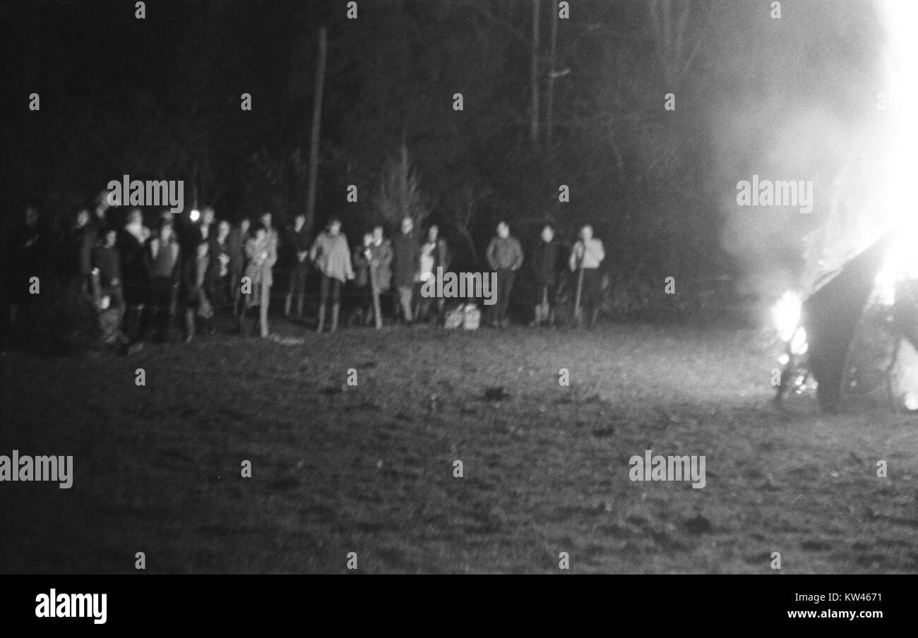 Bonfire night family hi-res stock photography and images - Alamy