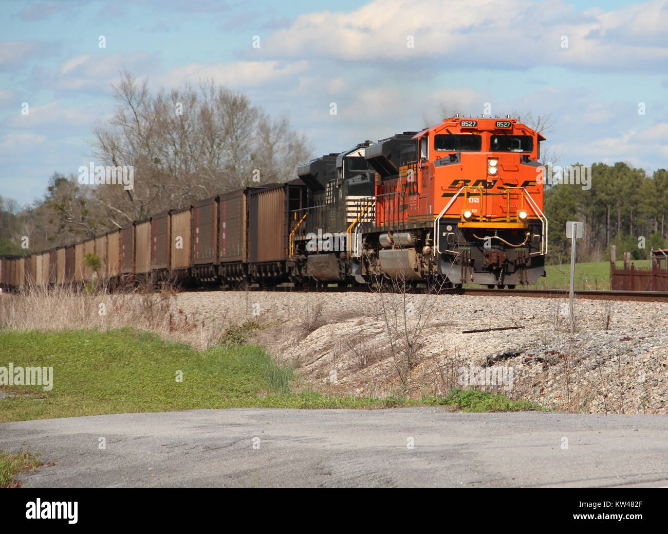 Bnsf freight train in hi-res stock photography and images - Alamy