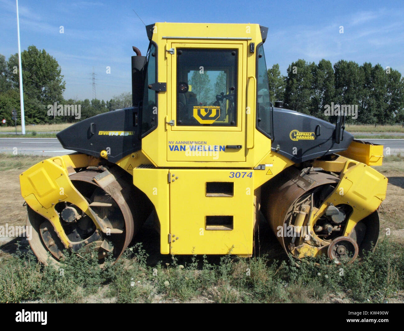 The Bomag BW174 AD p2 is a type of tandem roller used in road ...