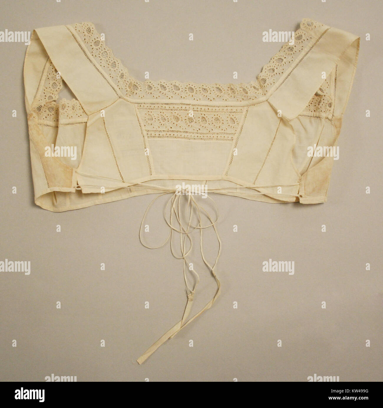 The Bodice MET 11.60.262 B is a historical garment on display at the ...
