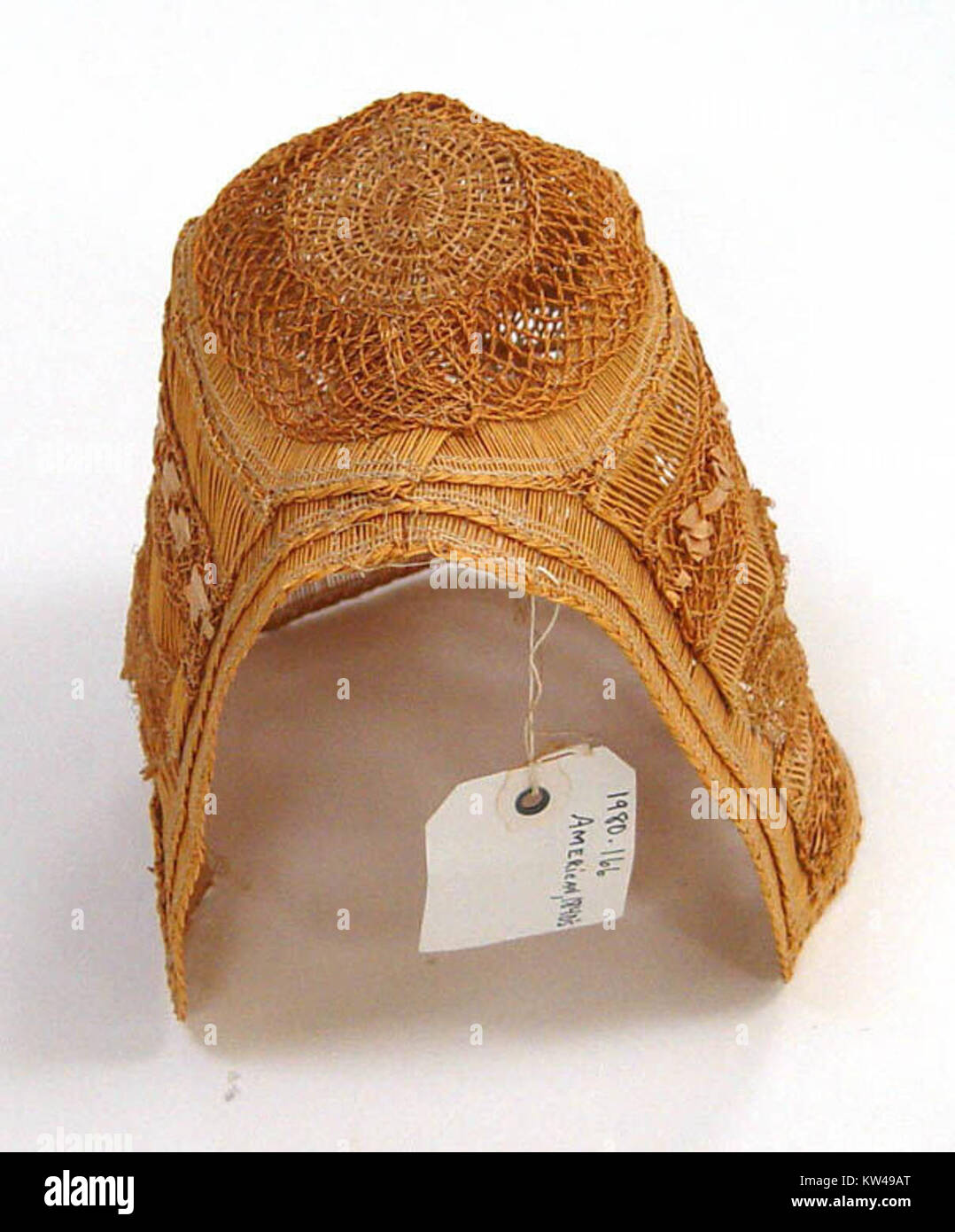 The Bonnet MET 1980.166 is an item from the collection of the ...