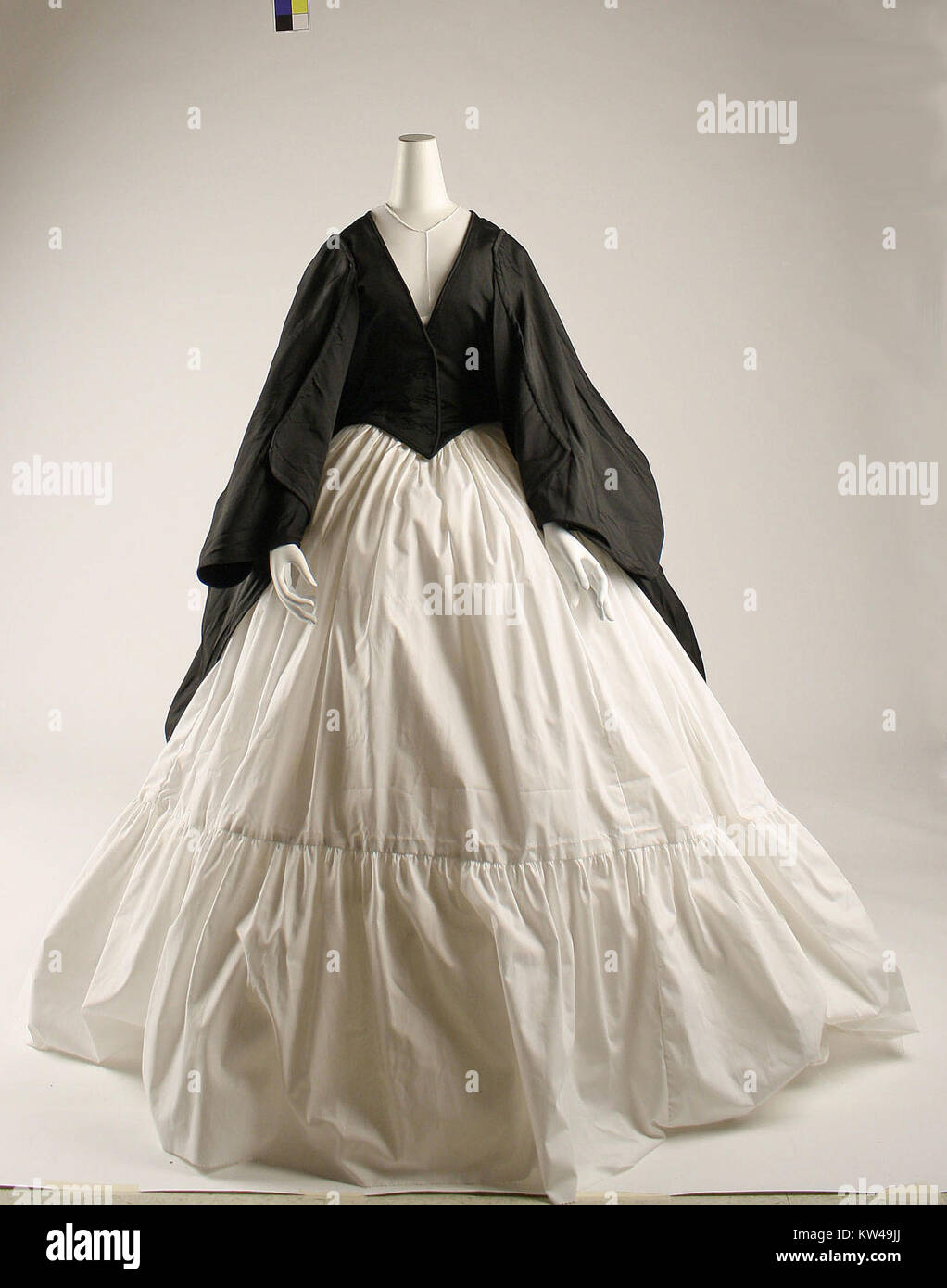 The bodice from the collection of The Metropolitan Museum of Art (C.I ...